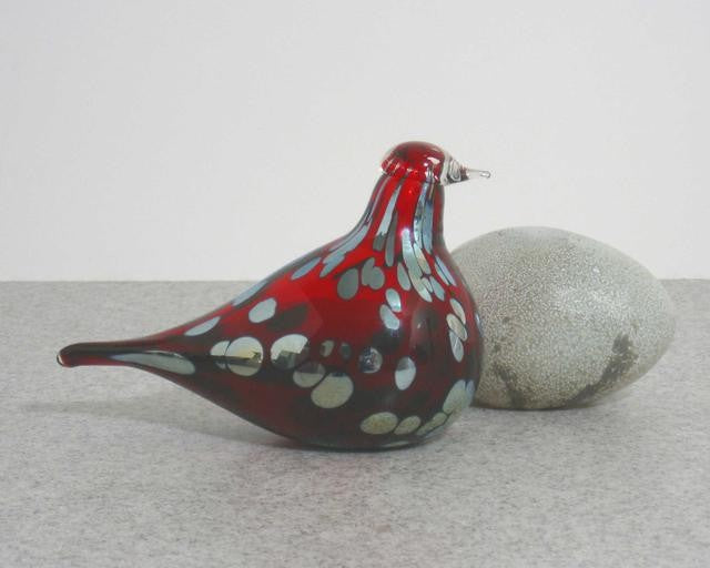 iittala Toikka Baby Ruby Bird - Toikka Bird Guide – GlassBirds.com